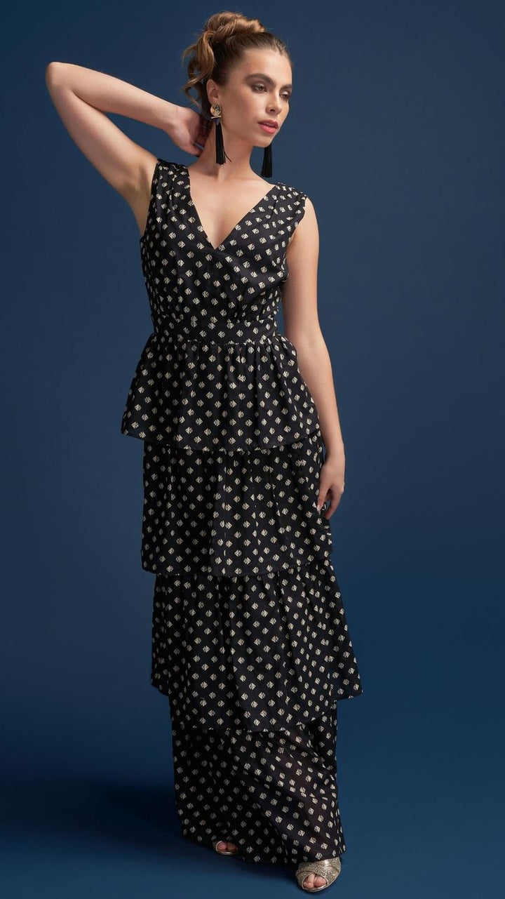 Kate Kissing Multi Tier Maxi Dress in Black – Deer You